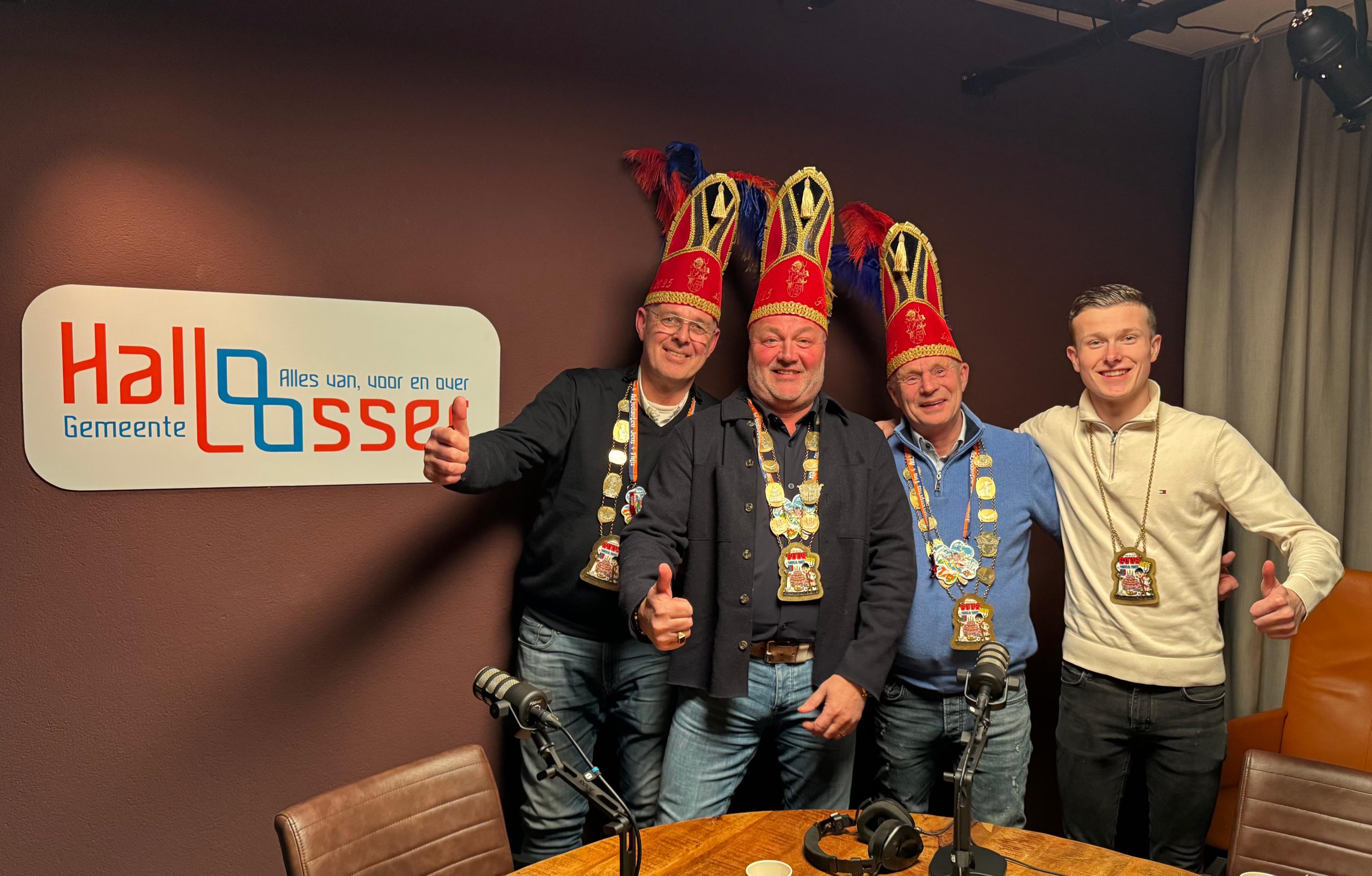 PODCAST: prins Carnaval 2025 en zijn adjudanten en hofchauffeur - Hallo ...