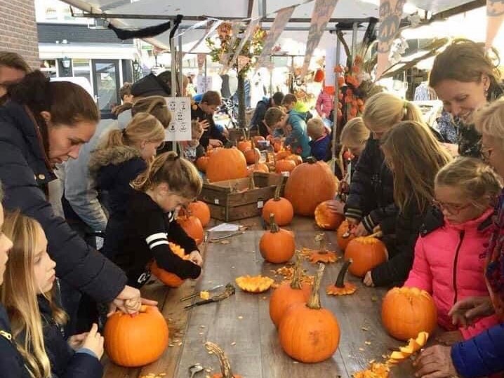 Welke griezeletalage wint Halloween trofee - Hallo Losser